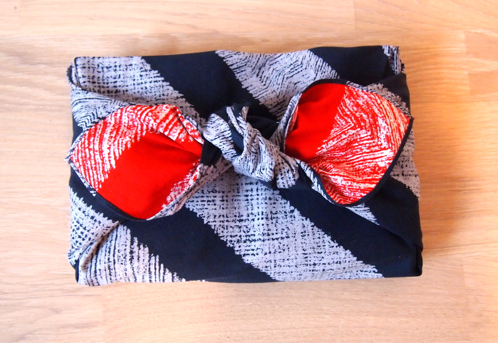 How To Make A Furoshiki Gift Wrap Instructions - Live Green